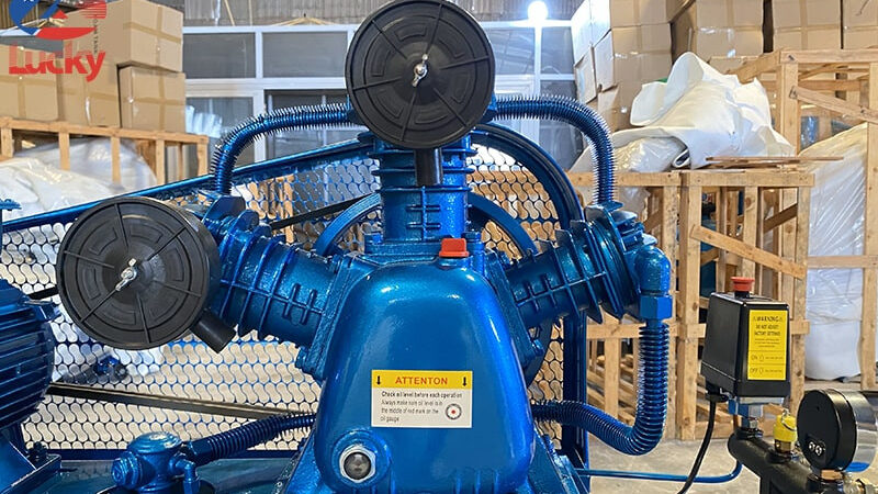 Máy nén khí 200 lít 4hp 12 bar Lucky Sun nén nhanh, ổn định